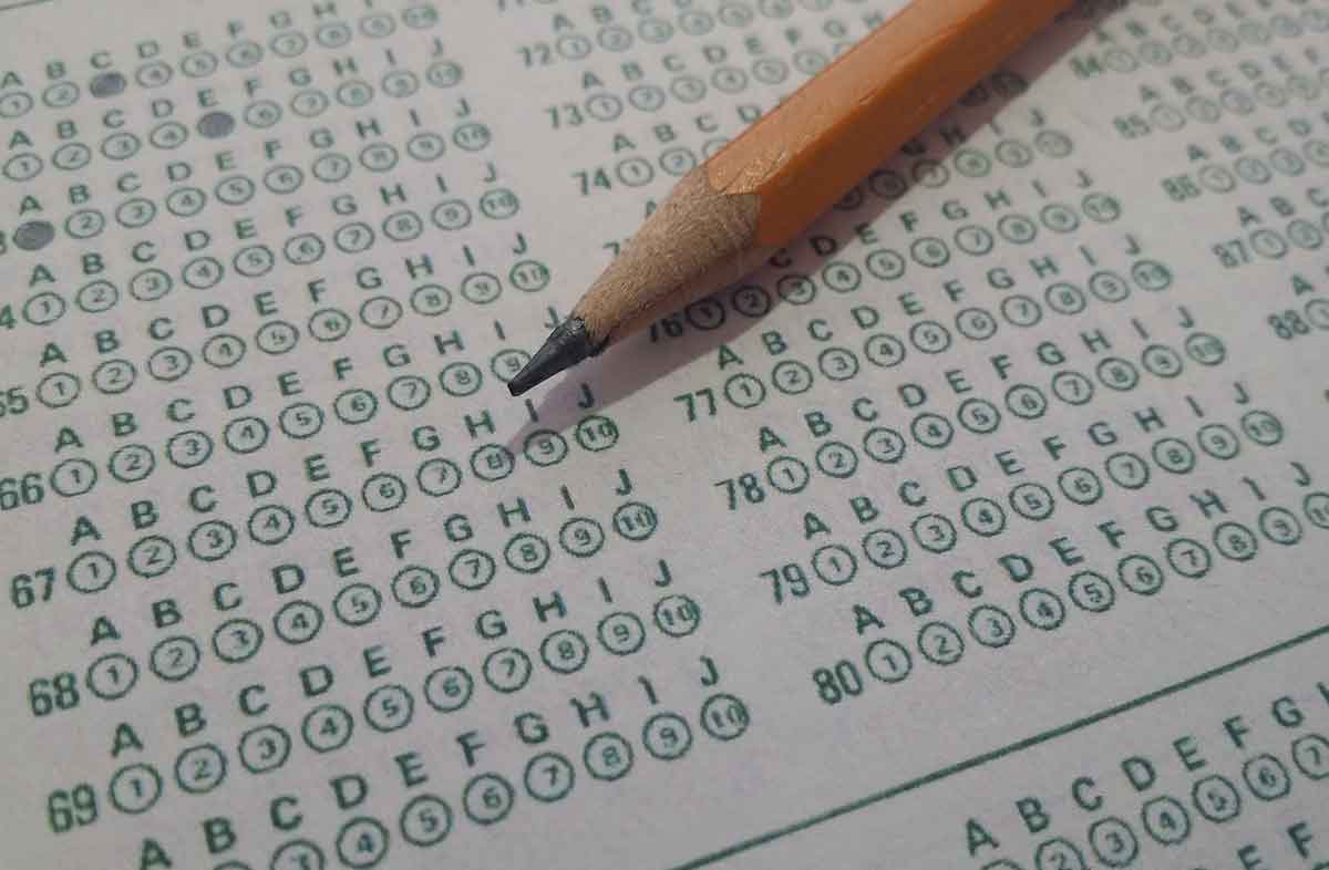 What are the benefits of English proficiency exams? | EnglishRadar